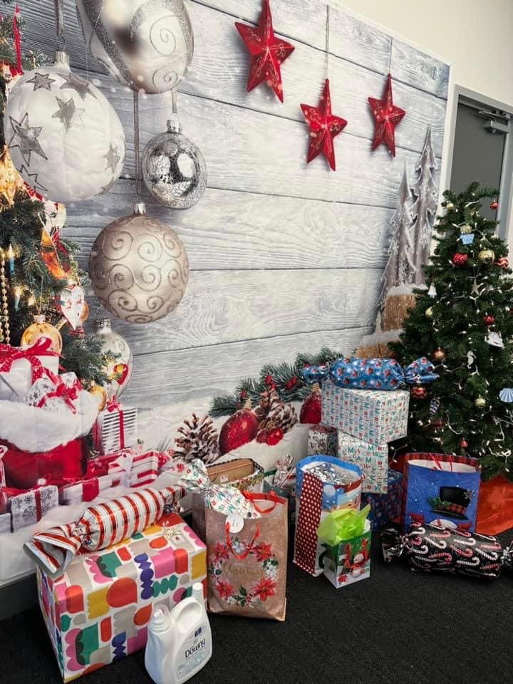 Holiday Helpers | Local Anchor